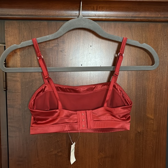 aerie | Intimates & Sleepwear | Nwt Aerie Unlined Satin Stretchy ...